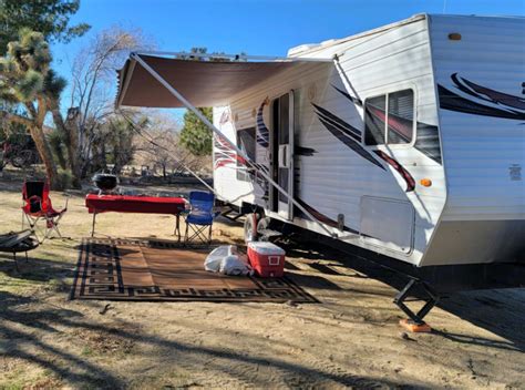 How To Open And Close An Rv Awning Go Rv Rentals Tips