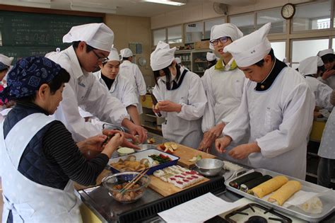 郷土料理教室（皿鉢づくり）