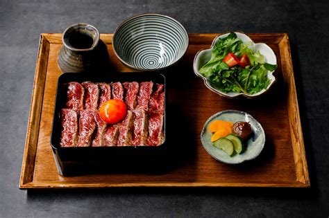 【グルメ・オープン】宮崎県産黒毛和牛を使用 注目度抜群の肉重専門店「宮崎和牛肉重 ぶんすと」（宮崎県宮崎市） タウンみやざき