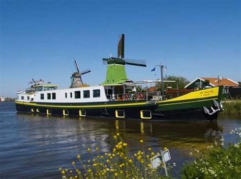 Boutique Hotel Barges In Burgundy Champagne And The Loire In Central