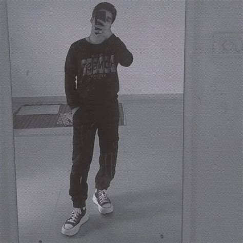 Mohammad Mooshin Mooshin10 • Threads Say More