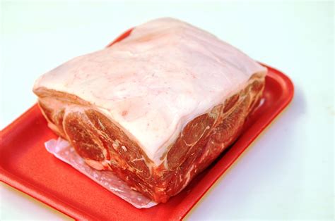 Blade Boston Roast Bone In Ram Country Meats Colorado State University