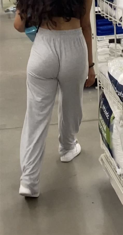 Latina Hungry Ass In Sweat Pants 🤤 Not Oc Spandex Leggings And Yoga
