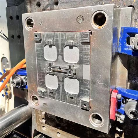China Customized Injection Molds Manufacturer Tengrui Mould