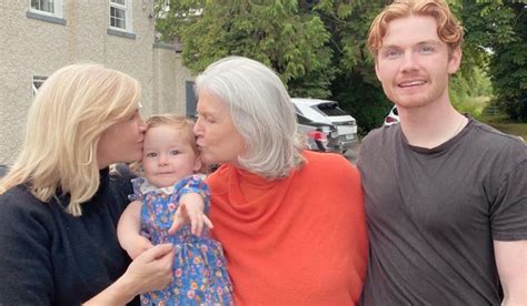 Four Generations Yvonne Connolly Shares Rare Snap From Wholesome