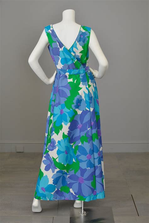 1970s Malia Honolulu Purple Blue Green Hawaiian Floral Print Wrap Arou