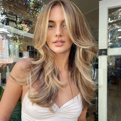 2025 Hair Trends That Are Dominating Your Fyp Glamour Uk