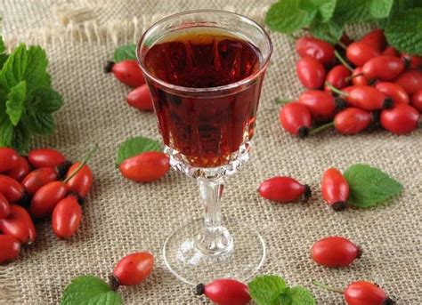 🍷Настойка шиповника Благодаря кисло-сладкому вкусу, едва заметной ...