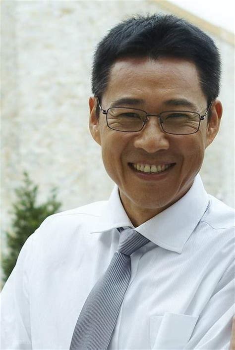 资料图片：国家话剧院男演员 张丰毅影音娱乐新浪网