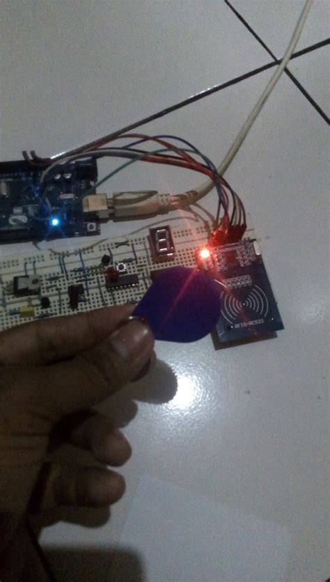Rian Mikro Mesin Absensi Dengan RFID Arduino Uno