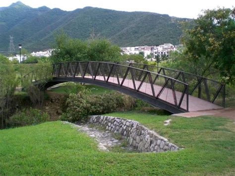 Parque Rufino Tamayo En Monterrey Nuevo León Alrededor De Los Mundos