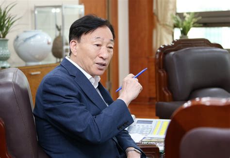 인터뷰 설동호 대전광역시 교육감 행복한 교육 미래를 여는 대전교육