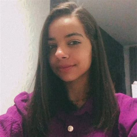 Lulu Luisa Freire • Threads Say More