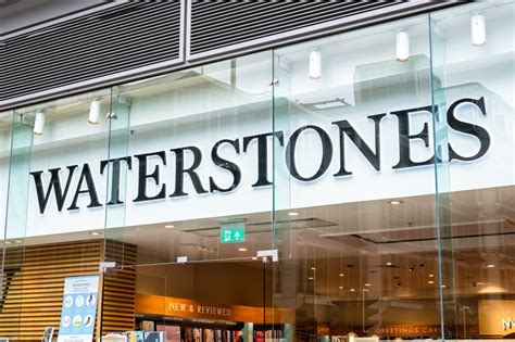 Waterstones Is Officially Coming Back To Oxford Street After 8 Years