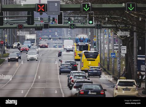 Zwei Busse Der Bvg Fahren Entlang Der Heerstraße In Berlin 27 02 2024