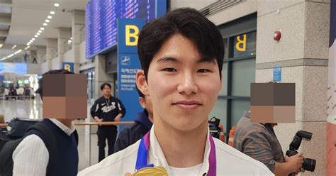 첫 금메달 ‘주장 김혜성 “대만전 패배 속상했지만어린 대표팀 스타트 좋다”