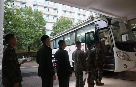 为爱挽袖、让爱接力，武警官兵无偿献血践初心热血爱心生命