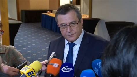 Министърът на образованието с първи коментар за бомбените заплахи в
