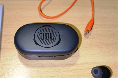Jbl Quantum Tws Review Gaming Earbuds With Ghz Dongle Gadget Explained Reviews Gadgets
