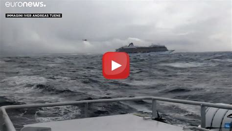 Nave Da Crociera In Avaria Al Largo Della Norvegia Video