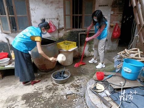 你的心愿，已安排！电白区电海街道党员干部争当群众圆梦人社区老人欧香