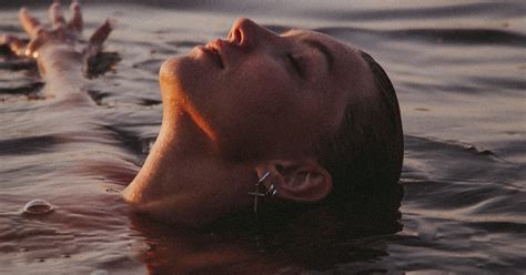 How To Accept And Love Yourself For Who You Really Are