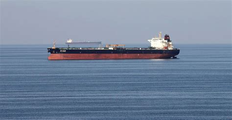 কোটি লিটার চোরাই তেলবাহী ট্যাংকার আটক করল ইরান