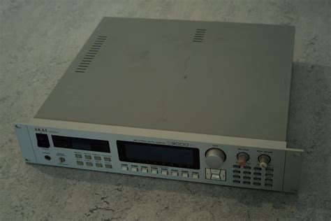 Akai S 3000 Xl Midi Stereo Sampler 8 Outs New Display Kaufen Auf