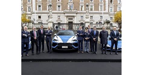 Lamborghini Urus за пътната полиция в Рим