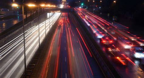 為何德國高速公路不限速 車禍卻很少？祕密就在於 Peekme