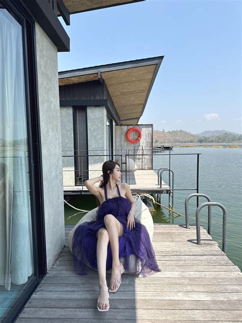 吳昱萱 之所以如此盲目地善良，放下底線縱容和寬恕對方， 頂多裝腔作勢、假裝不再搭理，老在轉身後又心軟； 這不是天生脾氣好，而是因為害怕失去