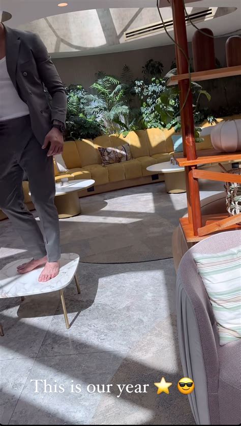 Roberto Romanos Feet