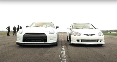 Hp Integra Type R Takes On Hp Nissan Gt R In Epic Drag Race