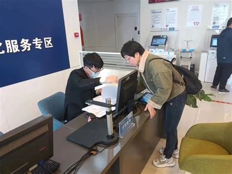 开封市机关事业单位社会保险管理处开展社银一体化现场办公活动 开封市社会保险中心