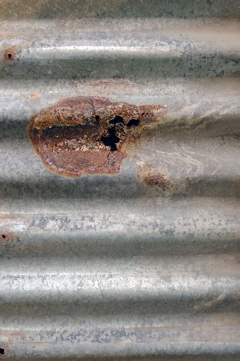 녹슨 철 오래 된 금속 표면 깨지 고 벗 겨 지기 쉬운 페인트 추상 녹슨 금속 질감 녹슨 금속 배경 복사 공간 디자인에 대 한 녹슨 금속 시트에 금이 페인트의 질감 0명에