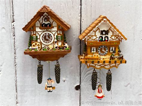 Mini Cuckoo Clock Magnet With Auto Swing Pendulum Ye Ye Enterprise Co Ltd