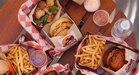 The Taste Of Pasadena Based Daddys Chicken Shack Spreads To East Coast