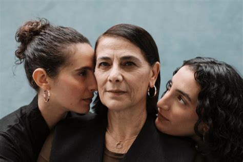 The Abbass Dynasty Palestinian Actress Hiam Abbass And Her Daughters