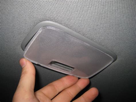 Hyundai Accent Dome Light Bulb Replacement Guide