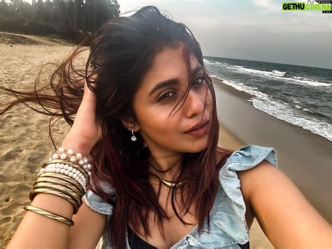 Shruthy Sathyan Wiki Biography Age Gallery Spouse And More