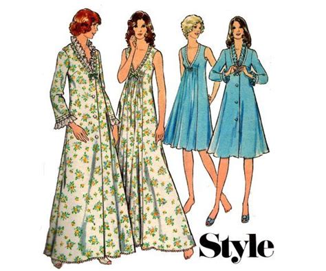 Style 1461 Womens Maxi Negligee And Nightgown 1970s Vintage Etsy