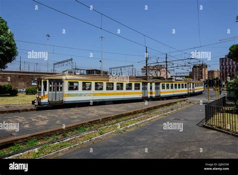 Rom Tramway Roma Giardinetti Station Porta Maggiore Stock Photo Alamy