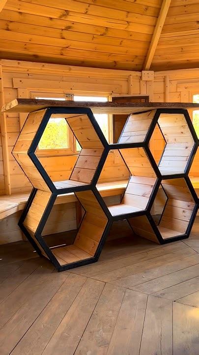 Дровница в виде пчелиных сот🐝 #дача #баня #длядачи #декор #лофтмебель # ...