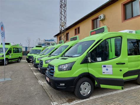 CJ Sibiu A Semnat Contractul Pentru Furnizarea A 13 Microbuze Electrice