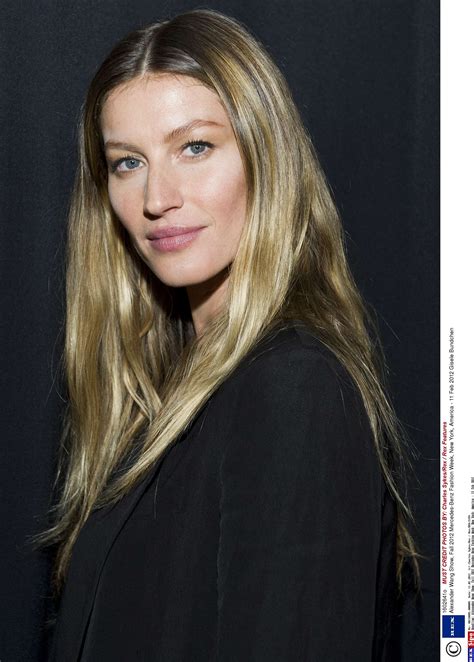 Gisele Bündchen Un concours de mannequinat pour les favelas Gisele