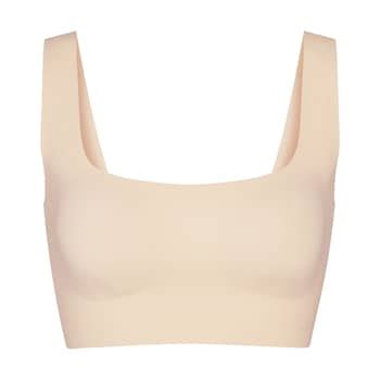 Kim Kardashian Models Skims Naked Collection Scoop Tank PS Fashion