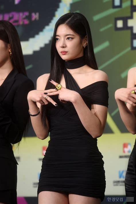 포토 있지 리아 워너비 쇄골 라인kbs가요대축제