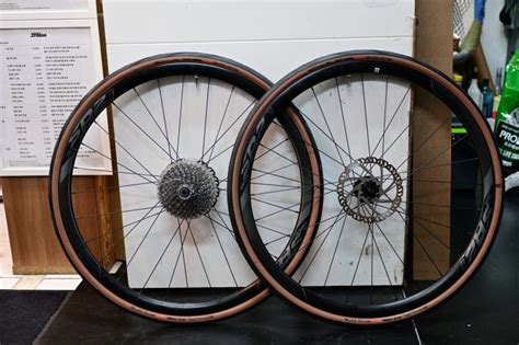 전북자전거 그래블 바이크 타이어 교체 작업 전북 자전거 소모품교체 부품교체 업그레이드 튜닝 경량화 자전거 타이어 전문점 전주 바이크박스인후점 입니다