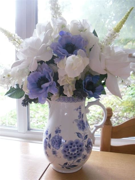 Beautiful flowers, White flowers, Flower arrangements