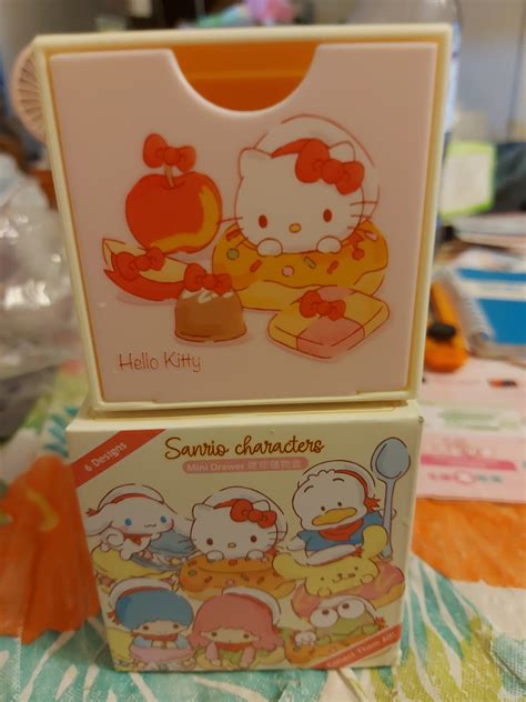 7 11 Sanrio Characters 迷你儲物盒 小櫃桶 Kitty 30 興趣及遊戲 旅行 旅遊 旅行必需品及用品